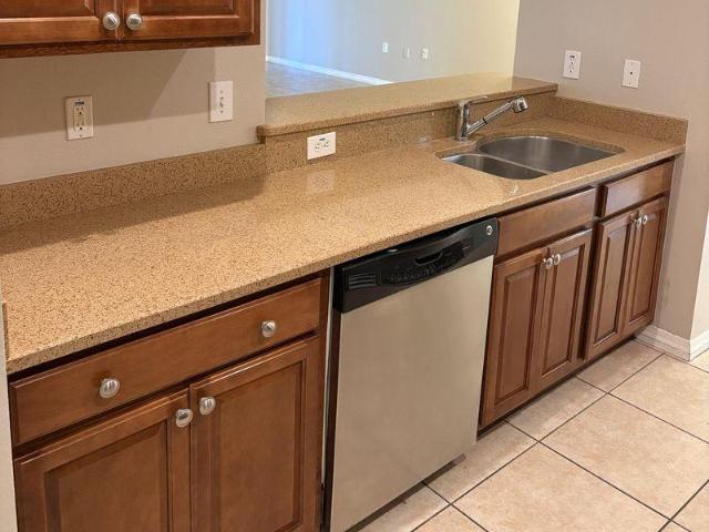 house with 3 bedroom, Tampa FL ES100973293
