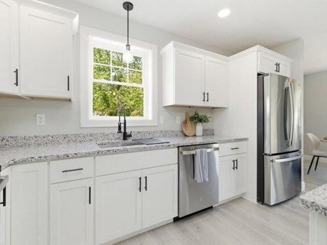 house with 3 bedroom, Taunton MA DS104043456