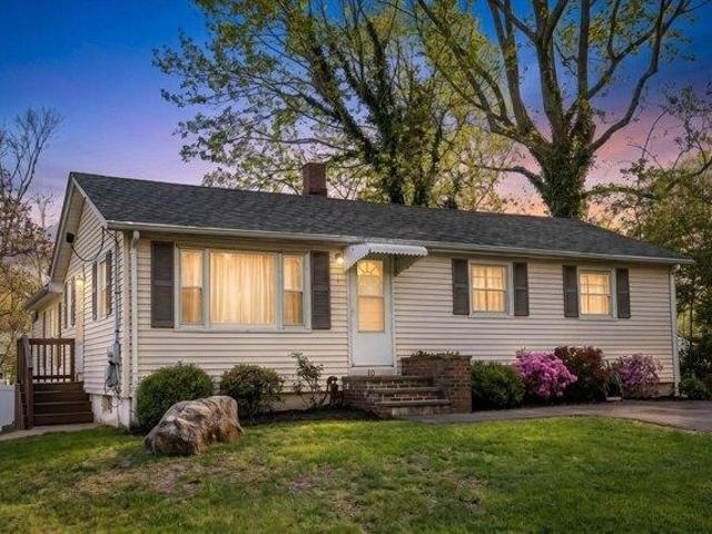 house with 3 bedroom, Taunton MA DS104112835