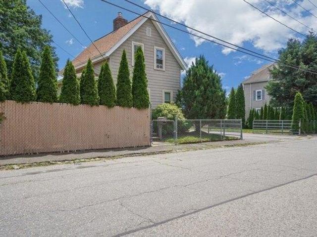 house with 3 bedroom, Taunton MA DS104237877