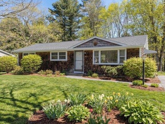 house with 3 bedroom, Taunton MA DS102475740