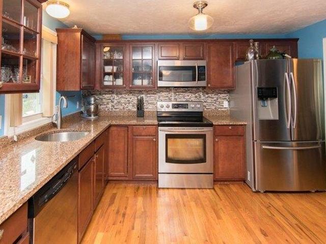 house with 3 bedroom, Taunton MA DS103159824