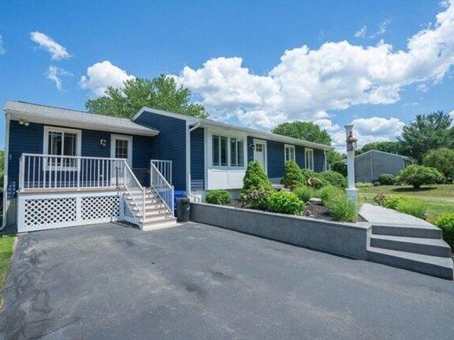 house with 3 bedroom, Taunton MA DS103849065