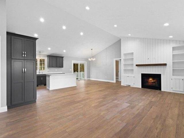 house with 3 bedroom, Taunton MA ES104115125