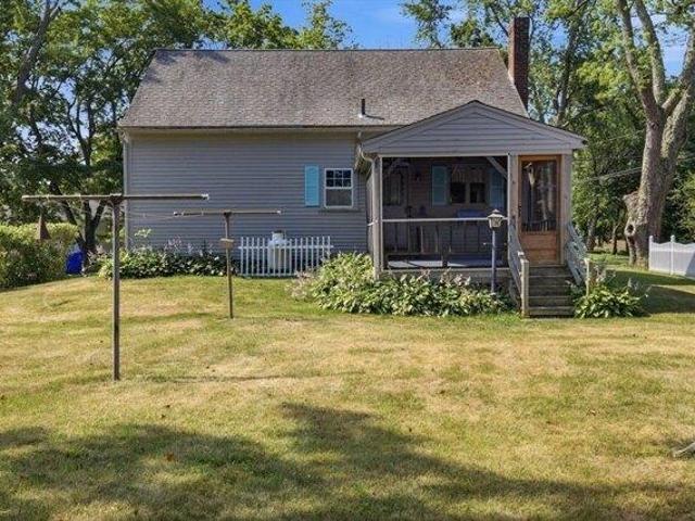 house with 3 bedroom, Taunton MA ES104192422
