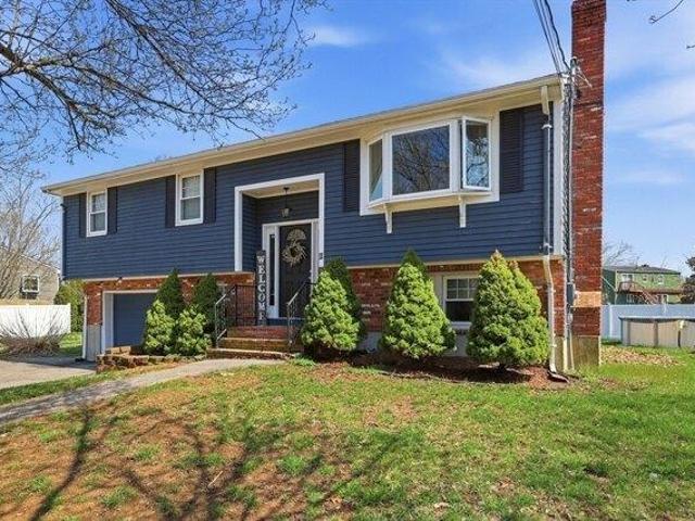 house with 3 bedroom, Taunton MA ES104808759