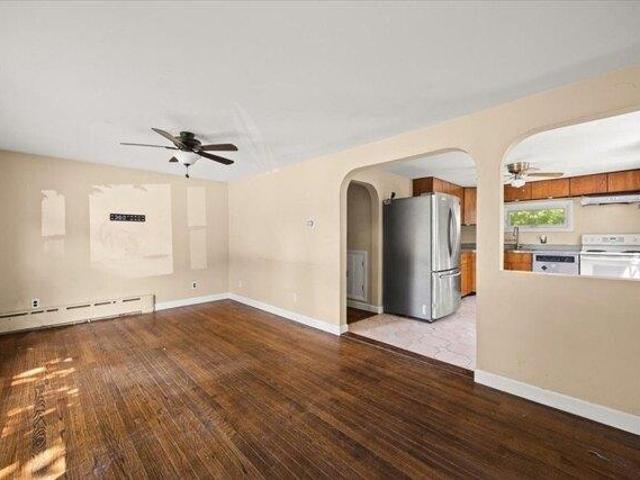 house with 3 bedroom, Taunton MA ES105127822