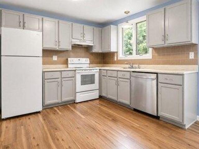 house with 3 bedroom, Taunton MA ES105143066