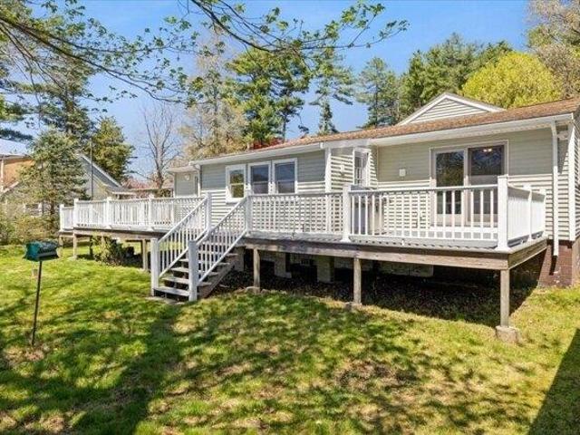 house with 3 bedroom, Taunton MA ES103100026