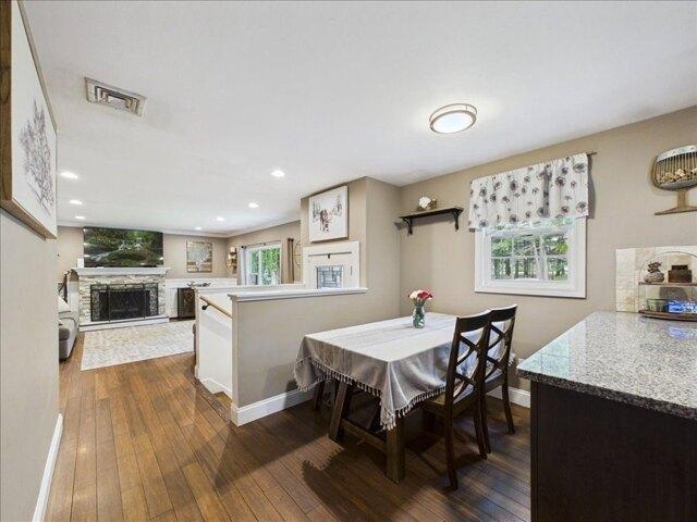 house with 3 bedroom, Taunton MA ES103932552