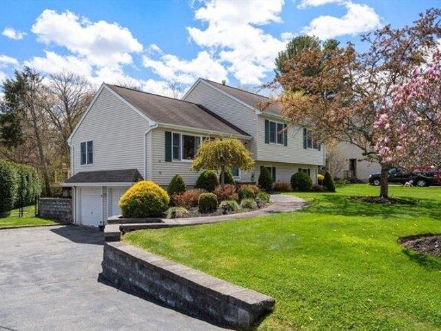 house with 3 bedroom, Taunton MA ES103967924