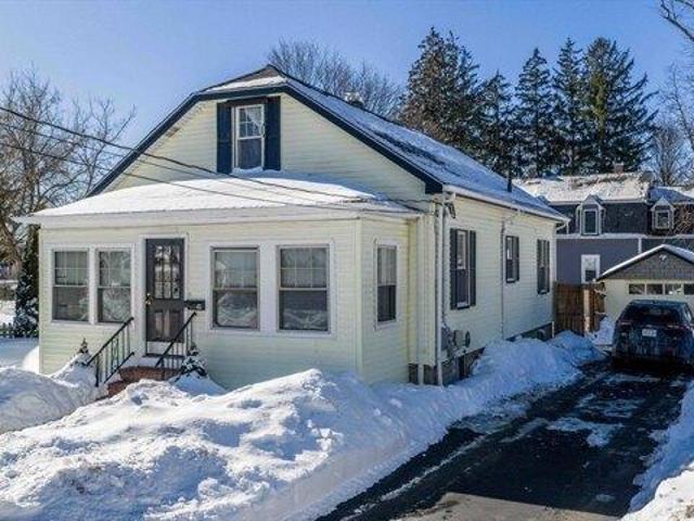 house with 3 bedroom, Taunton MA ES103968153