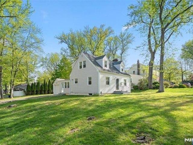house with 3 bedroom, Tenafly NJ DS102317625