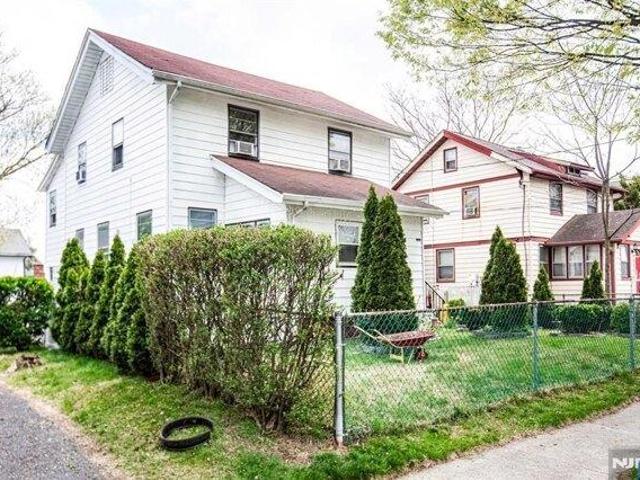 house with 3 bedroom, Teaneck NJ DLS101658370