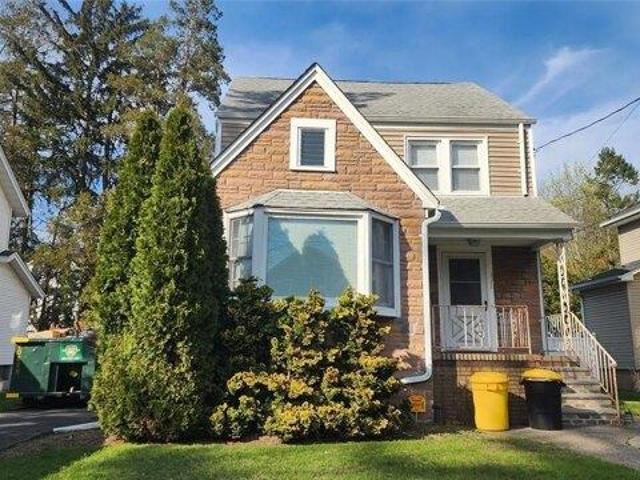 house with 3 bedroom, Teaneck NJ DLS101705829