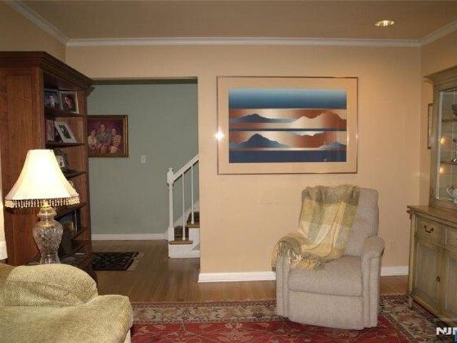 house with 3 bedroom, Teaneck NJ ES104920428