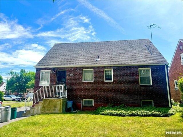 house with 3 bedroom, Teaneck NJ ES104921157