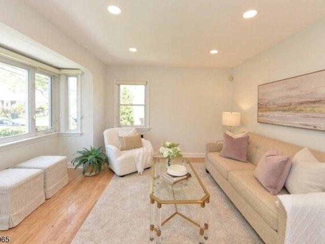 house with 3 bedroom, Teaneck NJ ES105139933