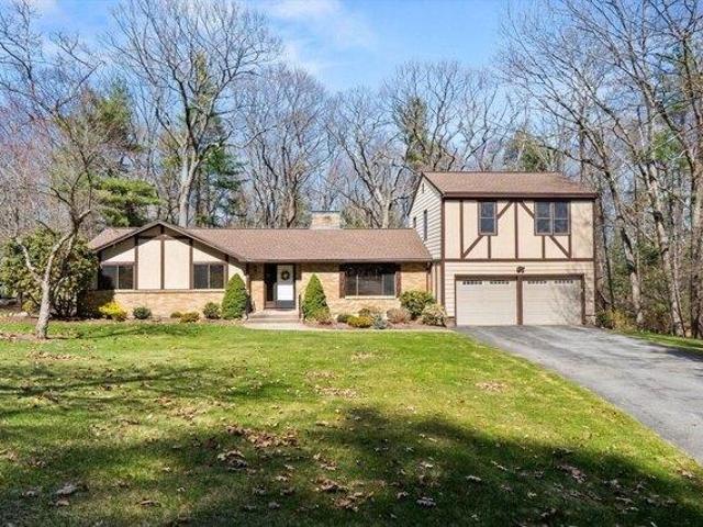 house with 3 bedroom, Tewksbury MA DS102727976