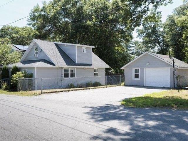 house with 3 bedroom, Tewksbury MA ES104609232
