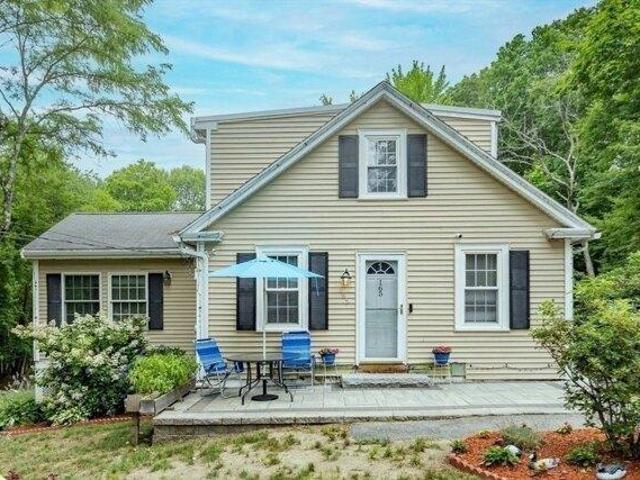house with 3 bedroom, Tewksbury MA ES105107563