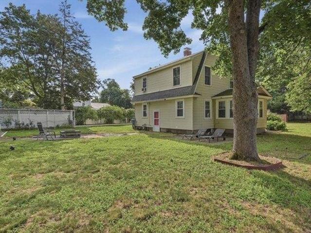 house with 3 bedroom, Tewksbury MA ES105114591