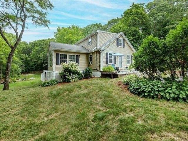 house with 3 bedroom, Tewksbury MA ES105192405