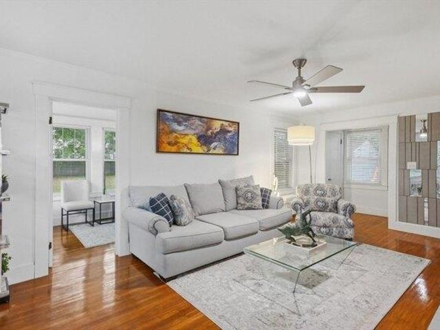 house with 3 bedroom, Tewksbury MA ES105193498