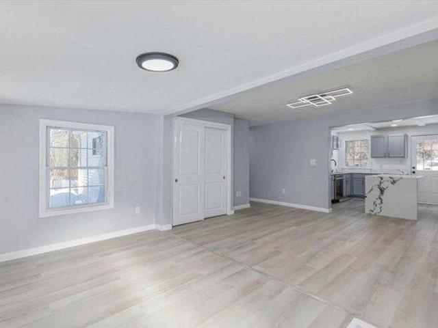 house with 3 bedroom, Tewksbury MA ES105206455