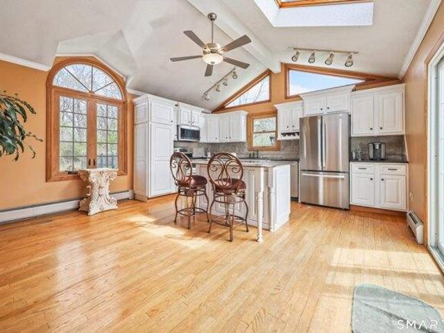 house with 3 bedroom, Thomaston CT DS101801054