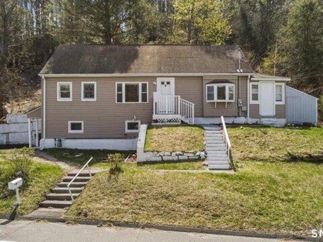 house with 3 bedroom, Thomaston CT ES104479673