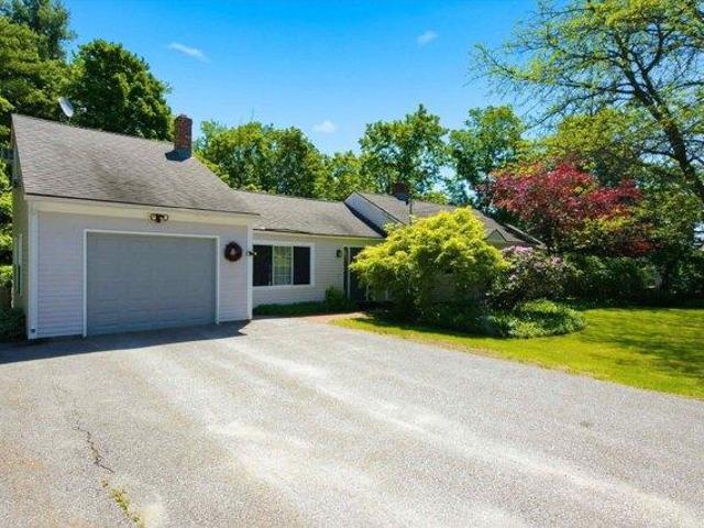 house with 3 bedroom, Tilton NH ES103431111