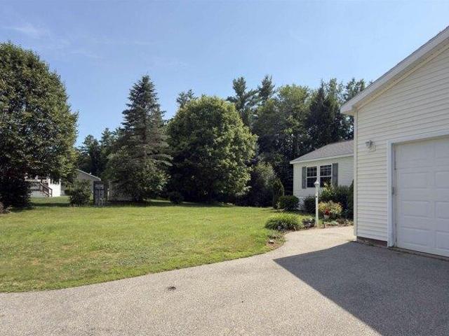 house with 3 bedroom, Tilton NH ES105114472