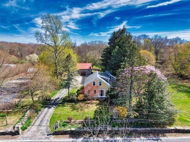 house with 3 bedroom, Tiverton RI DLS102027598