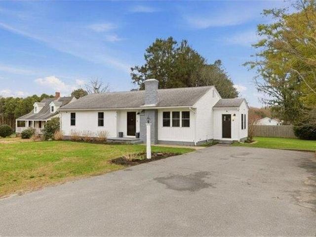 house with 3 bedroom, Tiverton RI DLS102155470