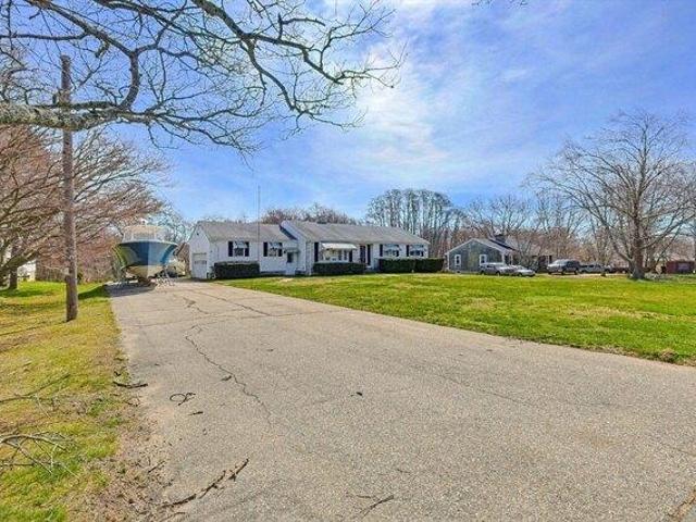 house with 3 bedroom, Tiverton RI DLS102318330