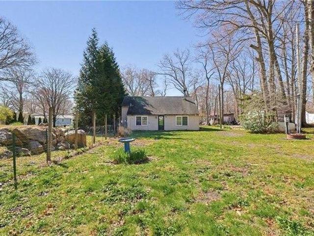 house with 3 bedroom, Tiverton RI DS102256877