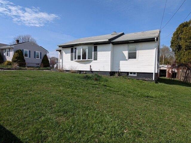 house with 3 bedroom, Tiverton RI DS102213707