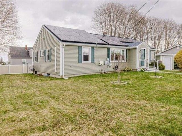 house with 3 bedroom, Tiverton RI DS102317511