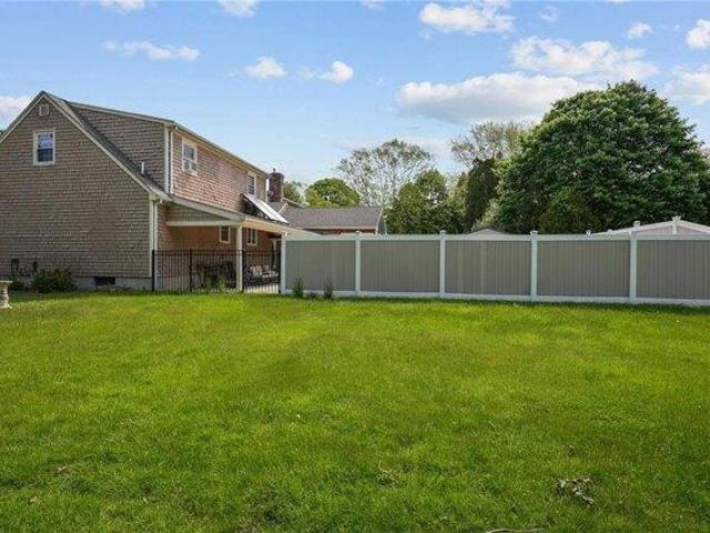 house with 3 bedroom, Tiverton RI DS103127914