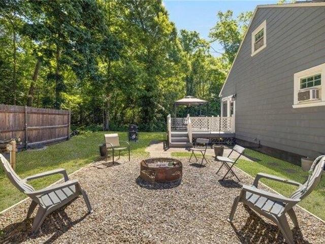 house with 3 bedroom, Tiverton RI DS103885906