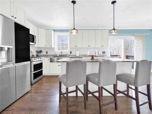 house with 3 bedroom, Tiverton RI ES103099261