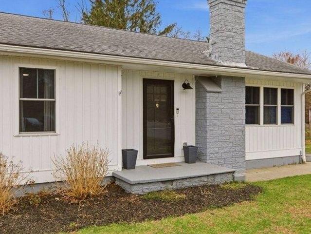 house with 3 bedroom, Tiverton RI ES103160246