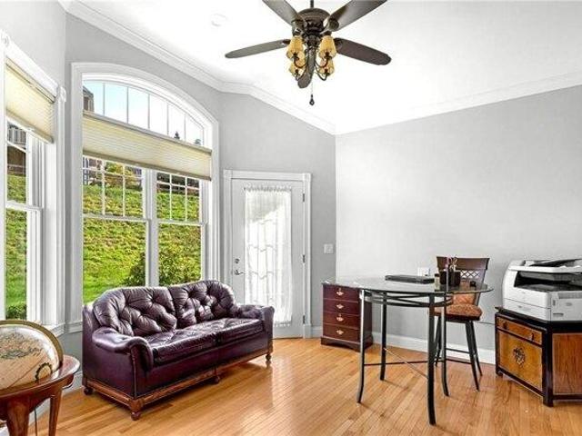 house with 3 bedroom, Tiverton RI ES103163247