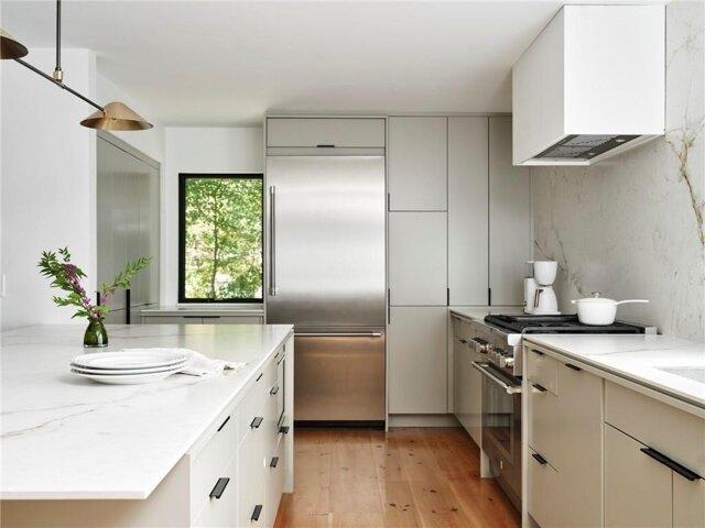 house with 3 bedroom, Tiverton RI ES103224327