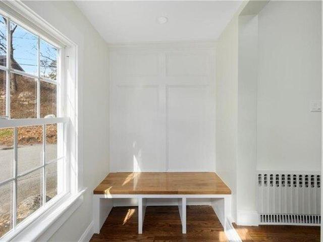 house with 3 bedroom, Tiverton RI ES103807745