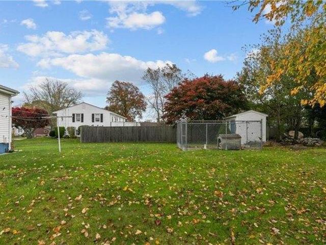 house with 3 bedroom, Tiverton RI ES104116731