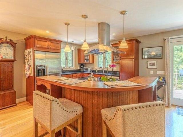 house with 3 bedroom, Tiverton RI ES104329972