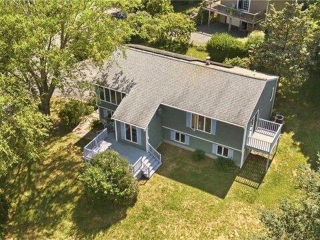 house with 3 bedroom, Tiverton RI ES104513709