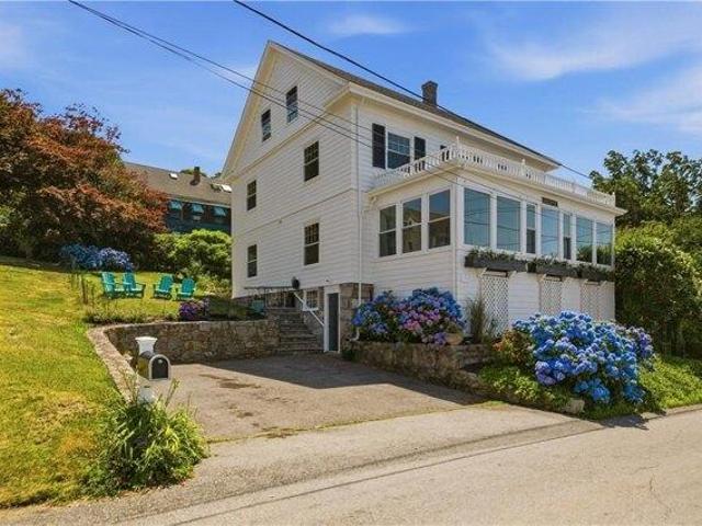 house with 3 bedroom, Tiverton RI ES105173638